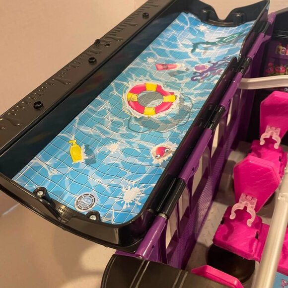 monster high | Toys | Big Monster High Deluxe School Bus Mobile Salon ...